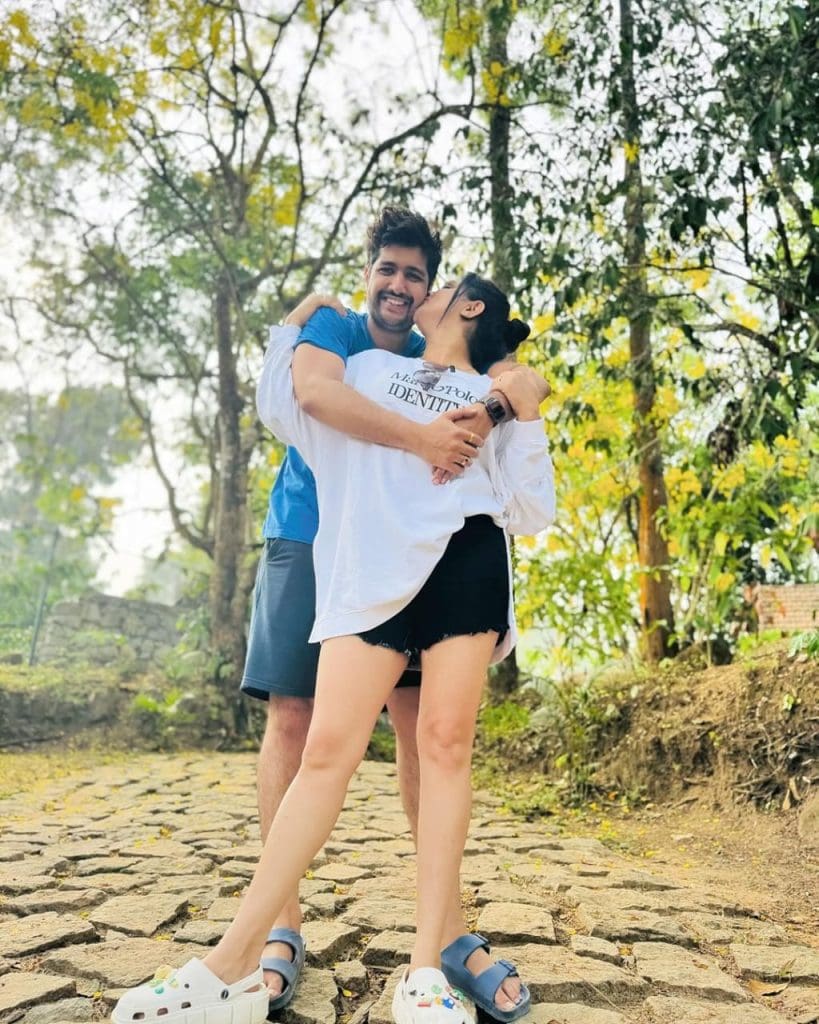 Aishwarya Salimath: ವಯನಾಡಿನಲ್ಲಿ ಪತಿ ಜೊತೆ ಪ್ರವಾಸ ಕೈಗೊಂಡ ರಾಮಾಚಾರಿ ಖ್ಯಾತಿಯ ಐಶ್ವರ್ಯ ಸಾಲಿಮಠ : ವೈರಲ್ ...